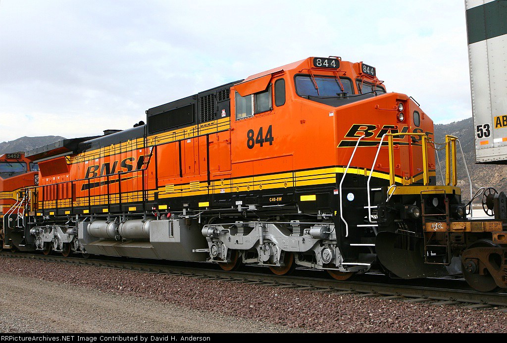 BNSF 844